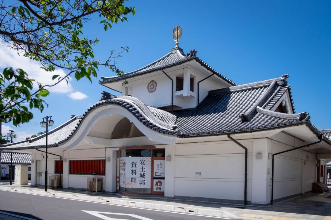 Azuchi Castle Museum - Visit Omi