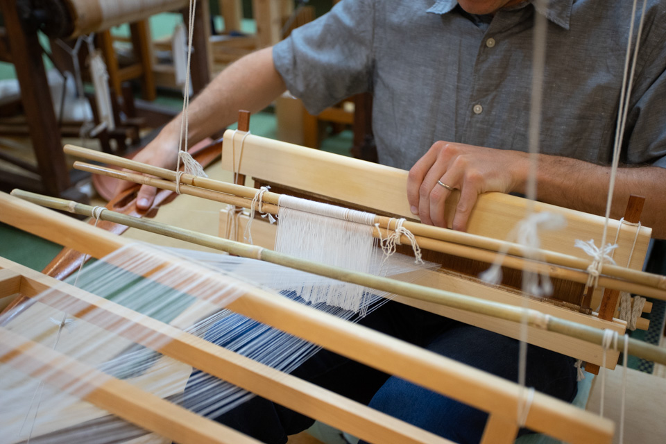 Ōmi Jofu Traditional Crafts Center - Visit Omi