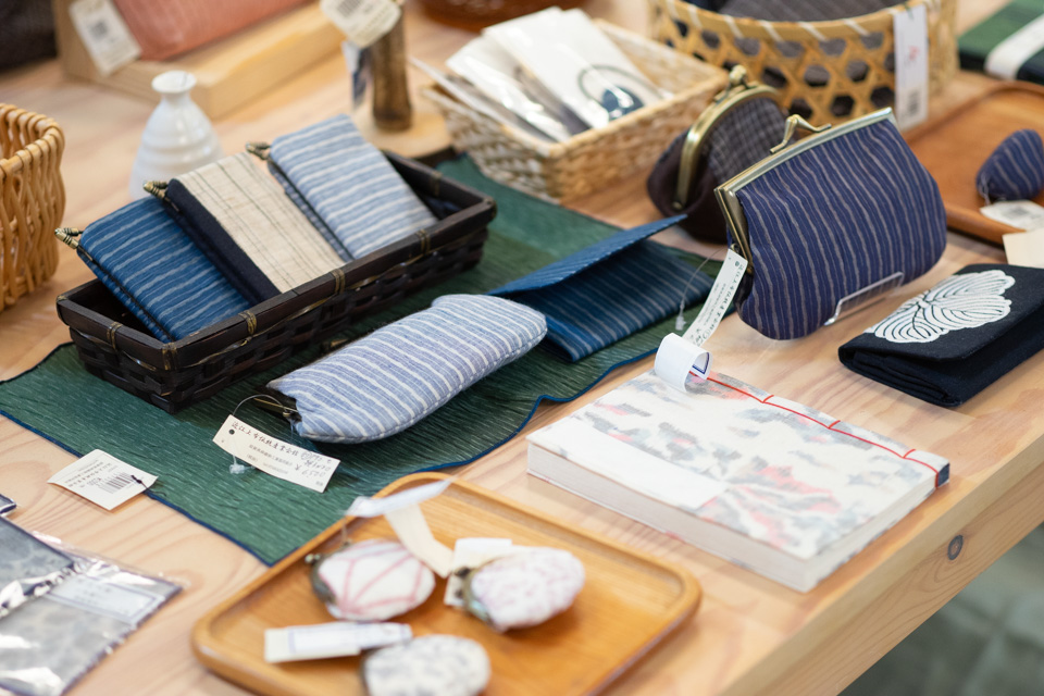 Ōmi Jofu Traditional Crafts Center - Visit Omi